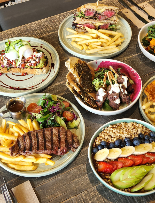 Lindt Chocolate Shop & Cafe | Birkenhead Point Outlet Centre, Drummoyne ...